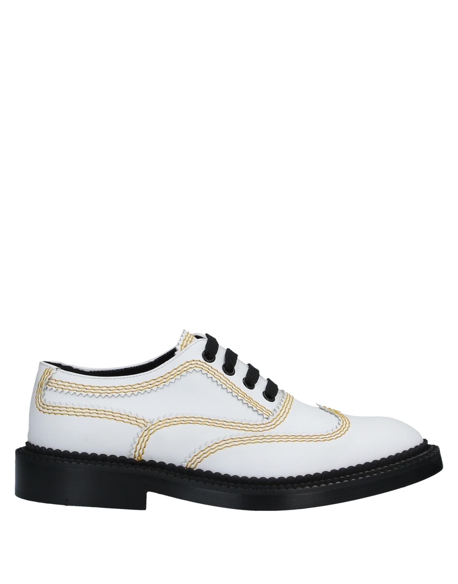 Stringate donna: scarpe stringate basse e alte, con tacco o senza tacco ...