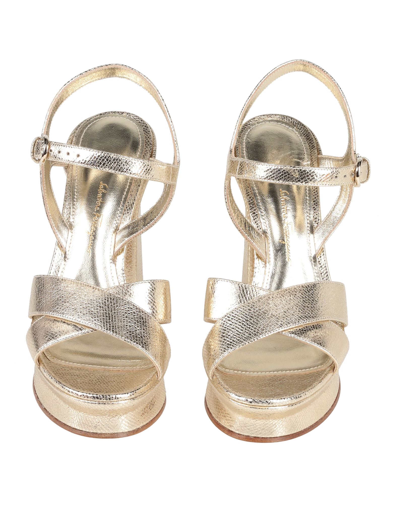 Saldi moda: abbigliamento femminile fino al -80% | YOOX