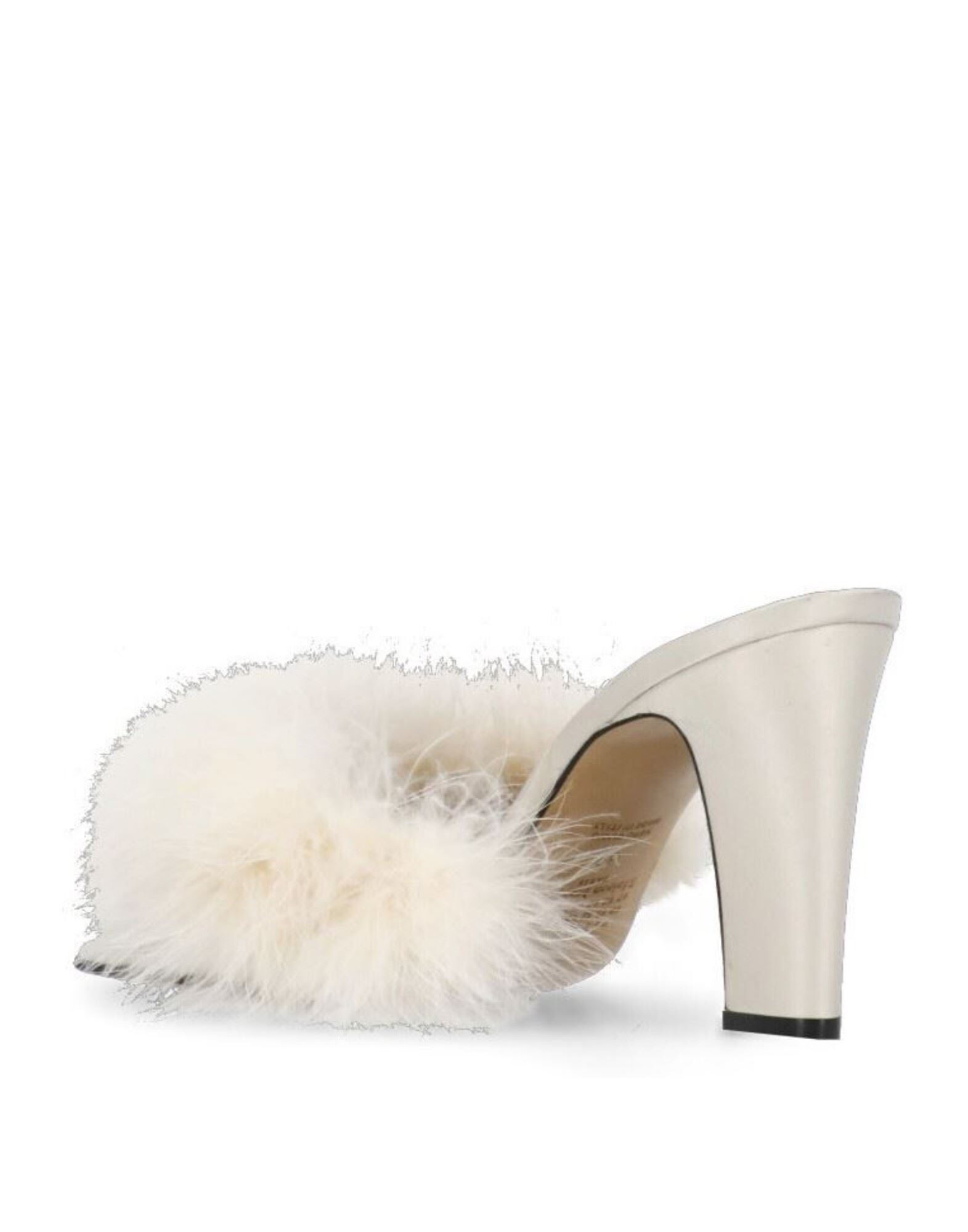 Saldi moda: abbigliamento femminile fino al -80% | YOOX